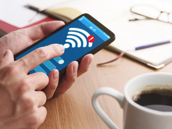 Why Does My Phone Keep Saying No Internet Connection? Let's Fix It ...