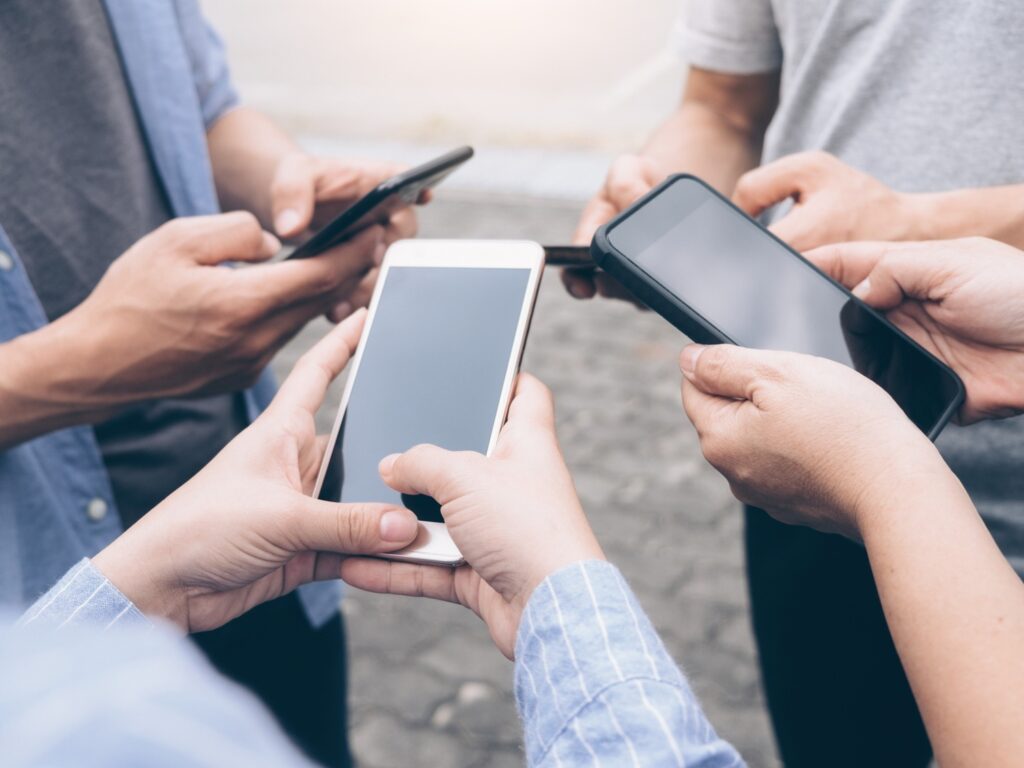 10 Fixes for When Your Phone Says No Internet Connection But There Is ...